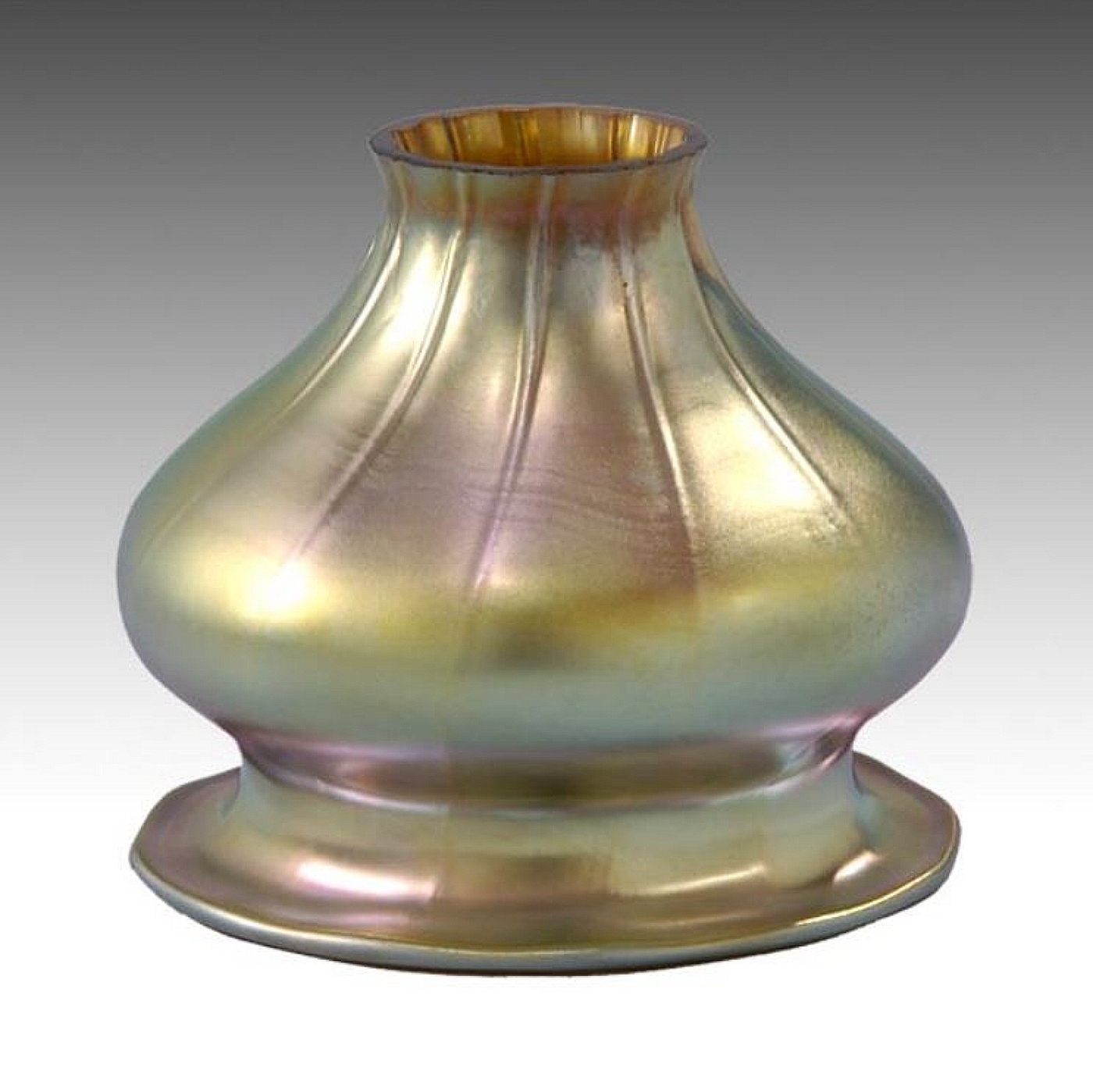 Poppy Shape Art Glass Shade Tiffany and Co Steuben Replica | The Kings Bay